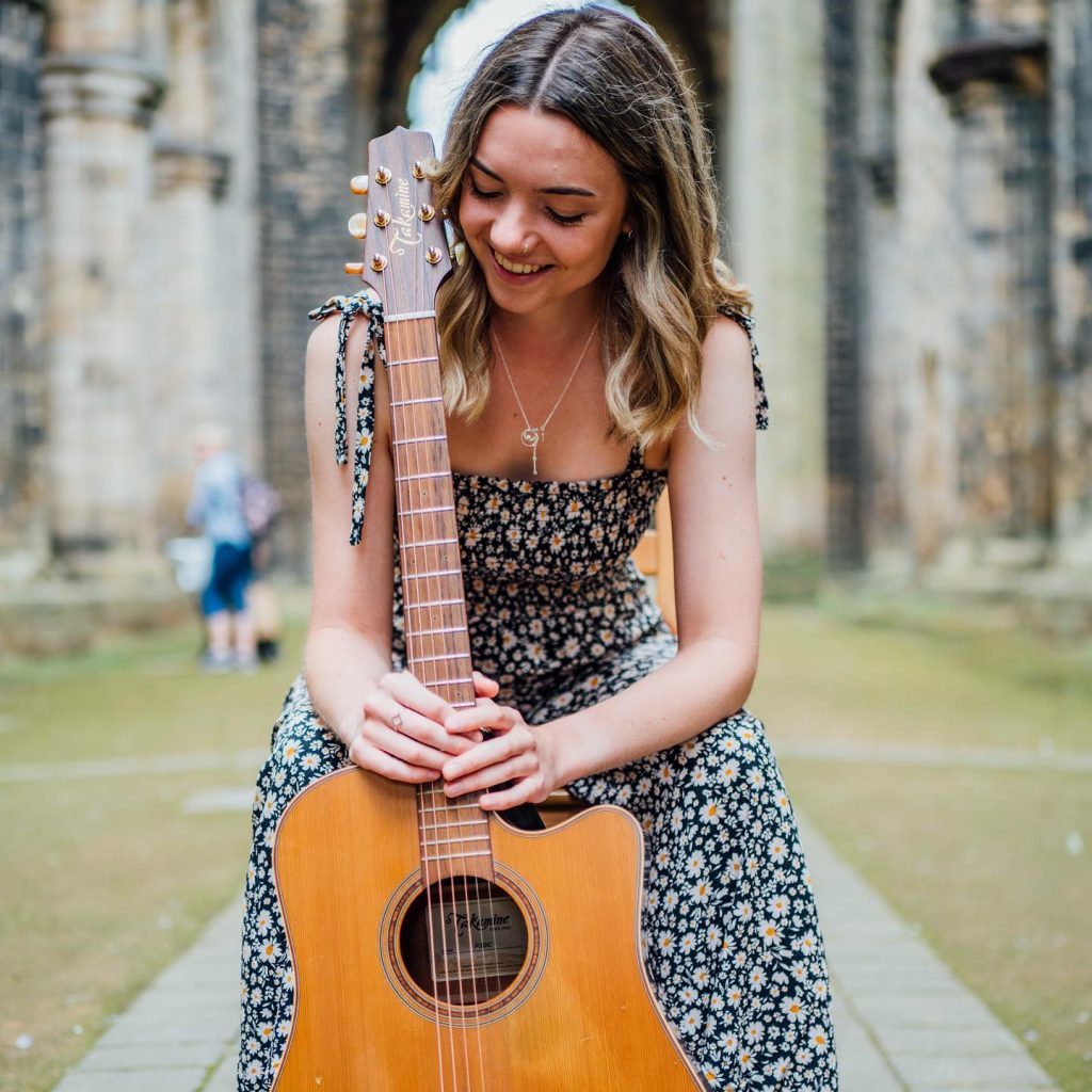 Acoustic - The Music Wardrobe